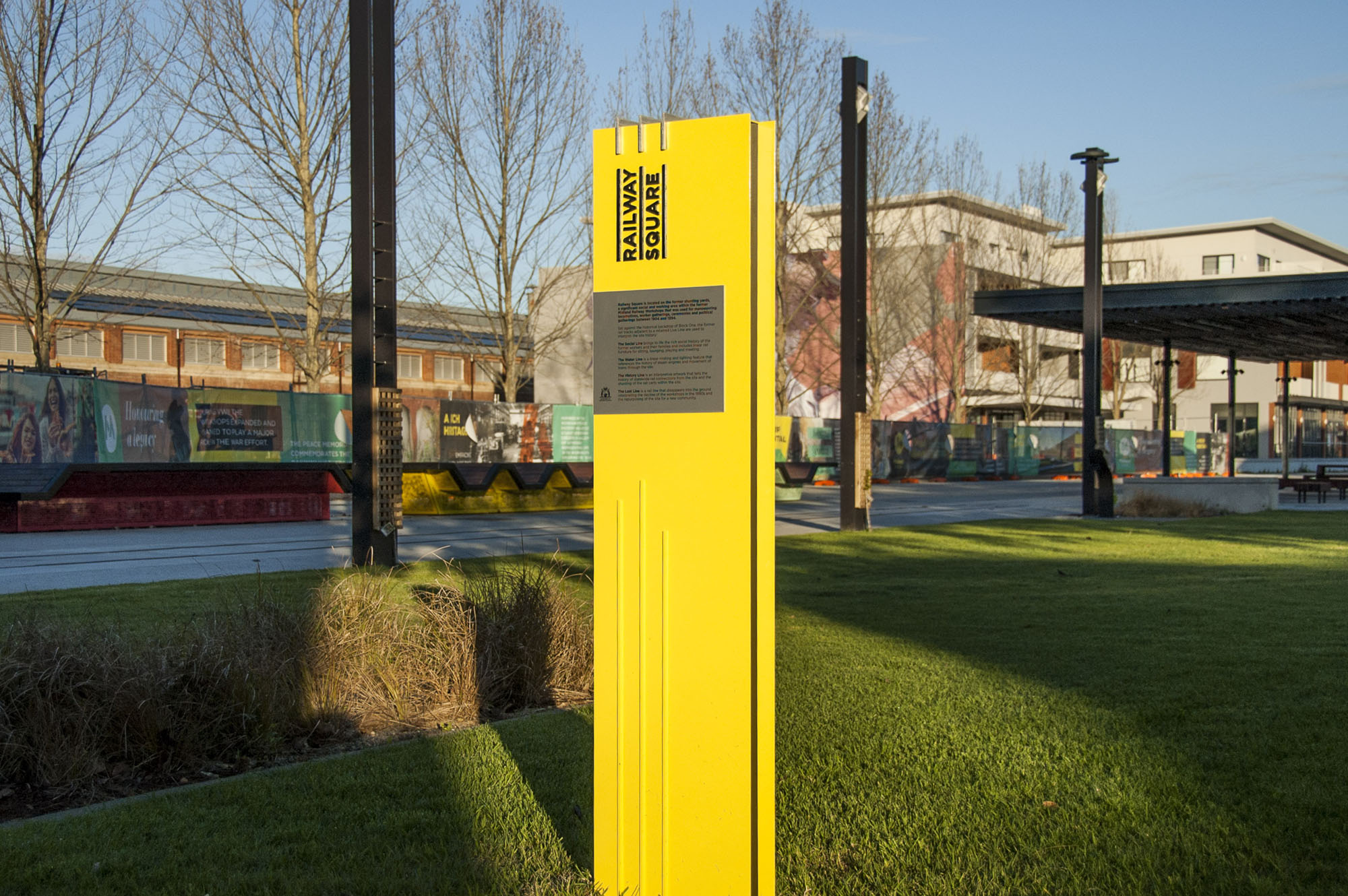 Midland Railway Square - Publik