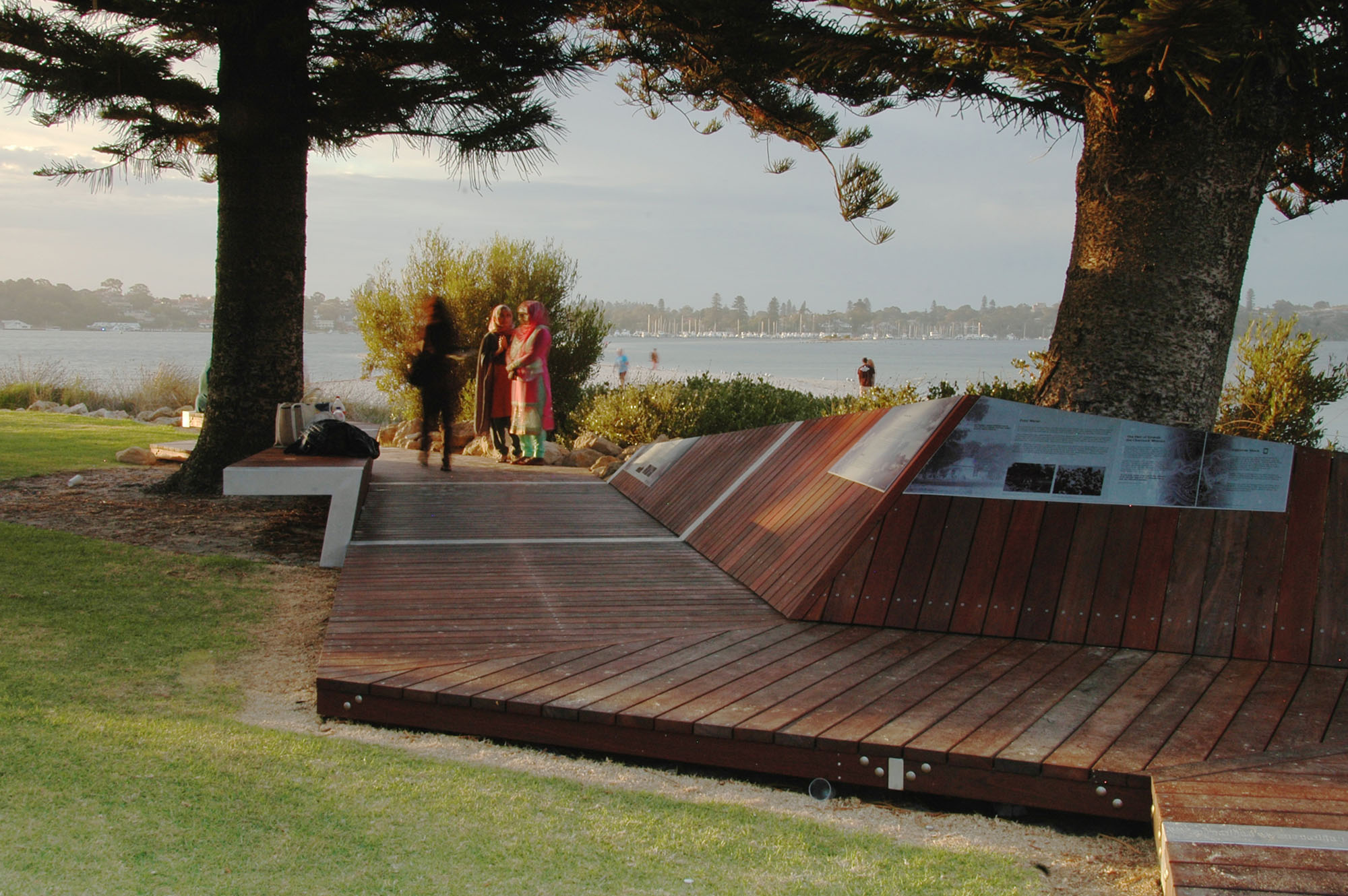 Swan-Canning Riverpark Interpretative Nodes - Publik